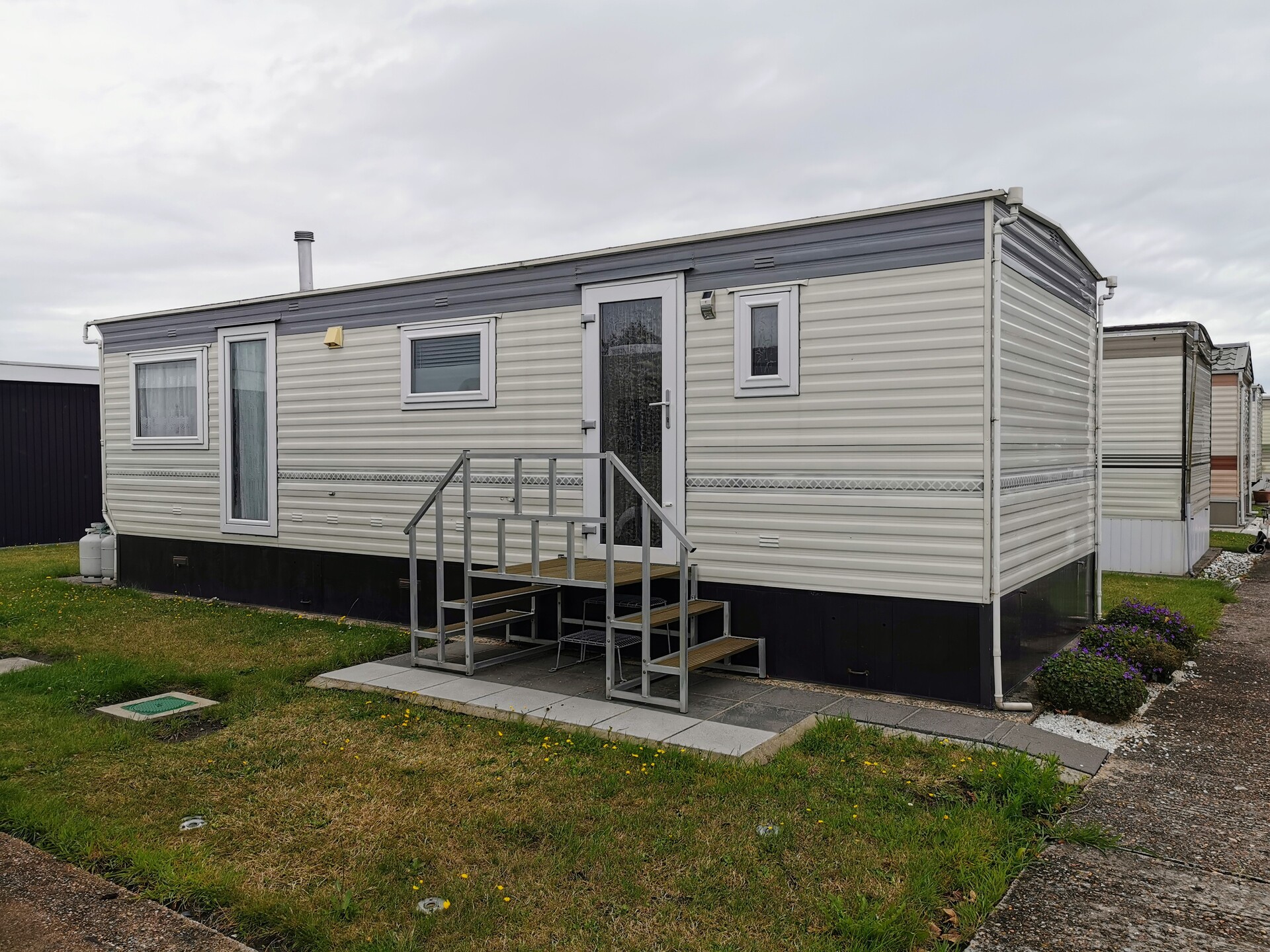Caravan C 49
